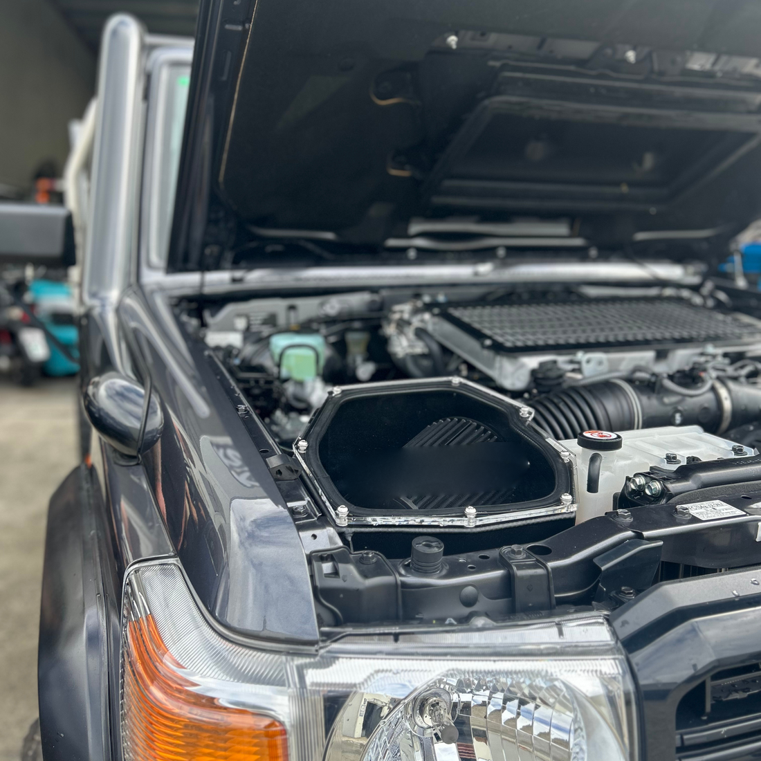 TOYOTA LAND CRUISER VDJ79 POD FILTER AIRBOX – 4X4 NETWORK